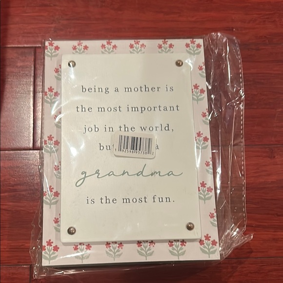 Accents | Floral Accented Plaque With Heartfelt Message For Grandma ...